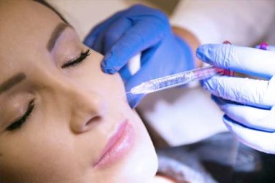 Augmentation des pommettes par injection d'acide hyaluronique Paris